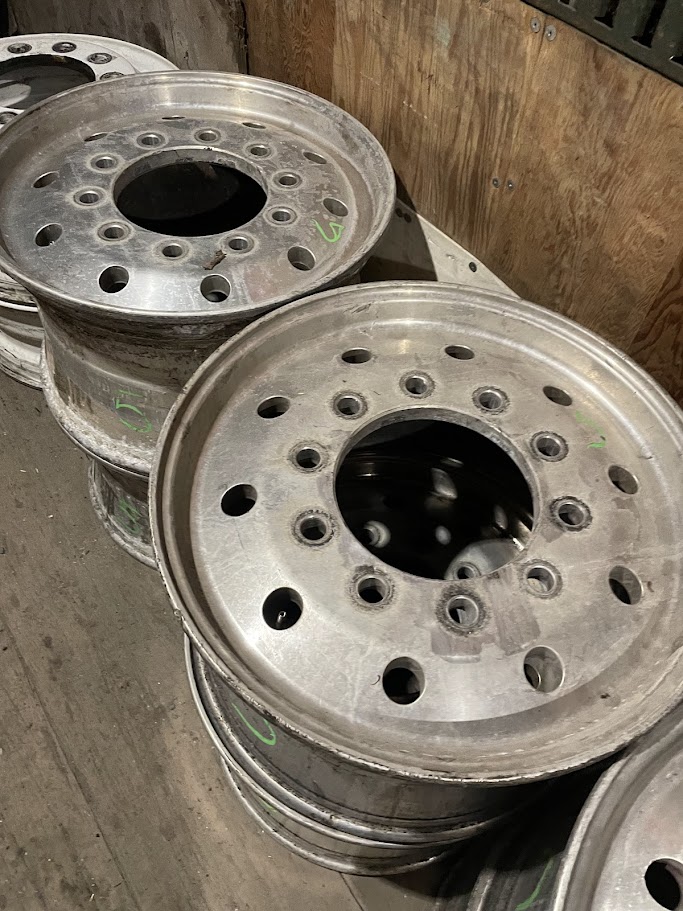 LOT DE ROUES EN ALUMINIUM POUR CONDUITE 22.5X12.25 (385/6......