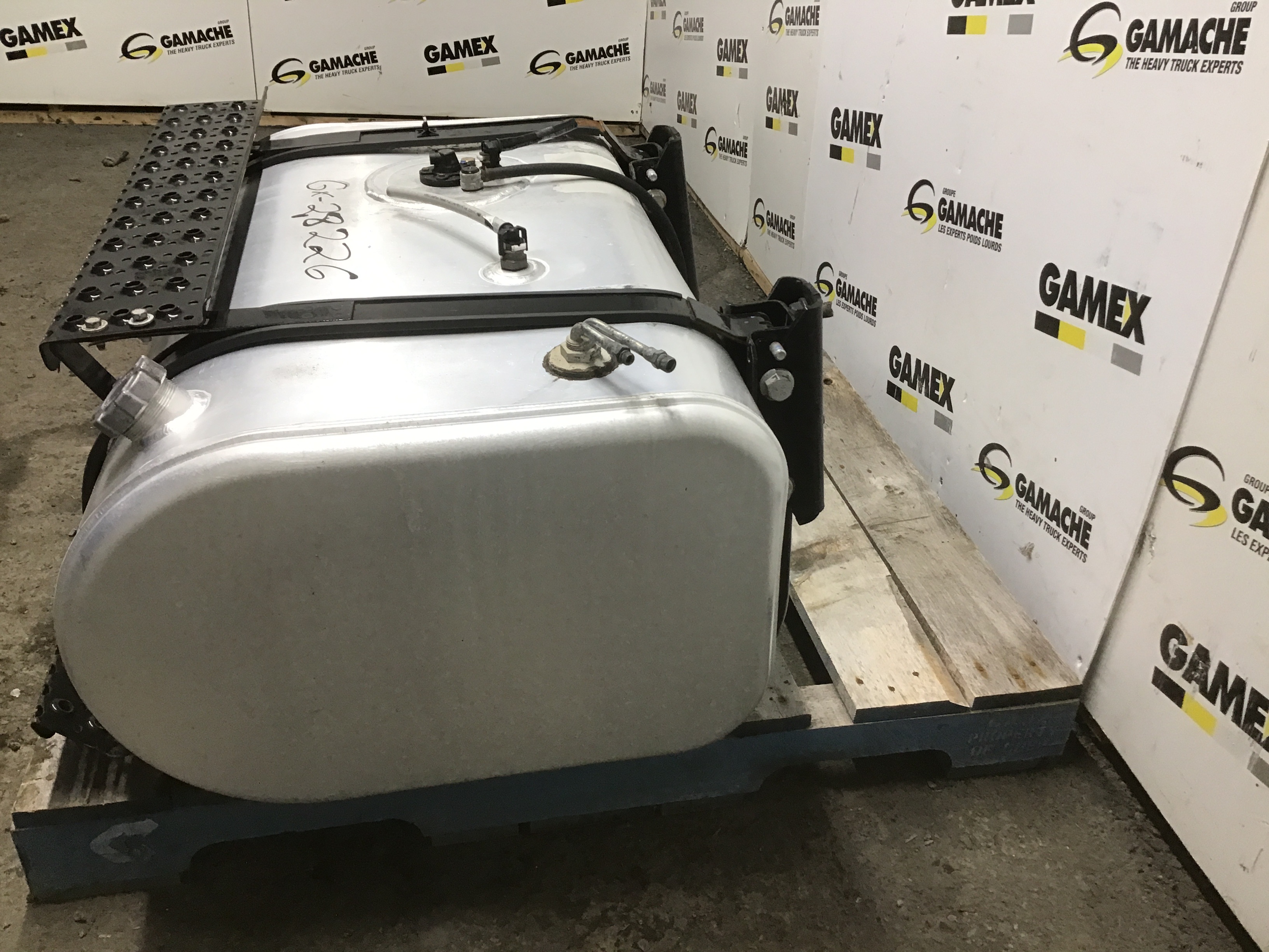 Used 2023 INTERNATIONAL MV607 Fuel Tank for sale | St. Paul-de-L'lle ...