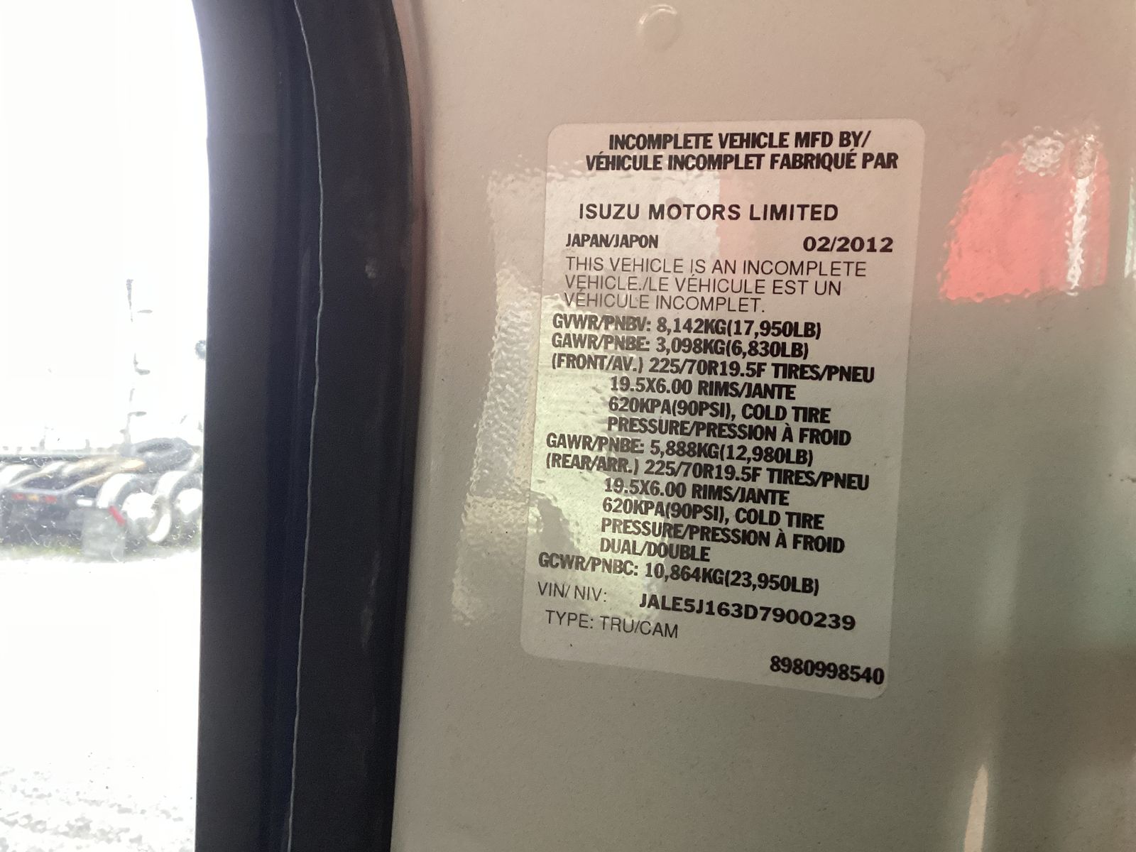 ISUZU PLATEFORME 2013 GX-32409 | Camions lourds usagés